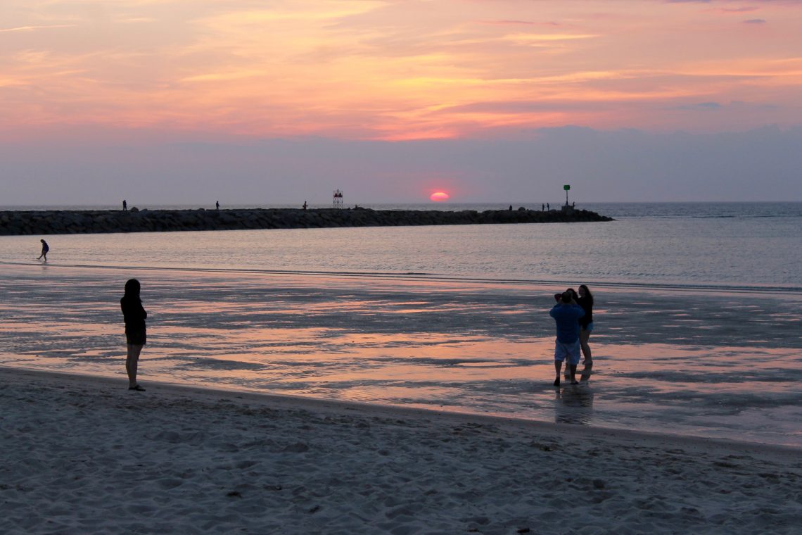 Cold Storage Beach Sunset – Slideshow - Cape Cod Wave