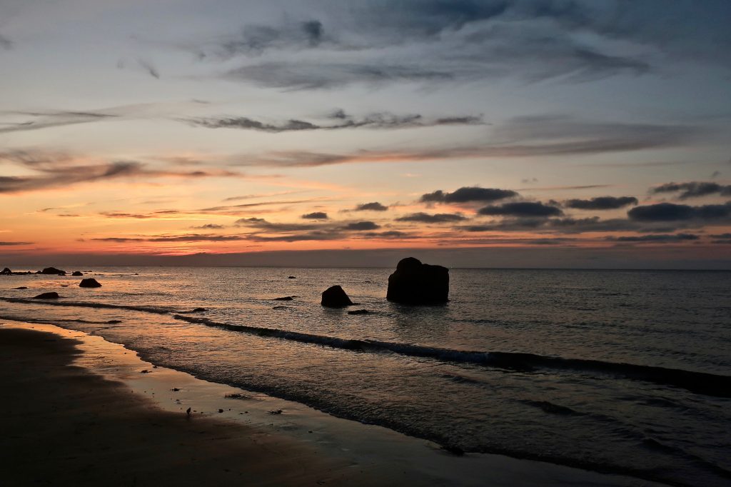 Harborview Beach/Sesuit Beach – Sunset Slideshow - Cape Cod Wave